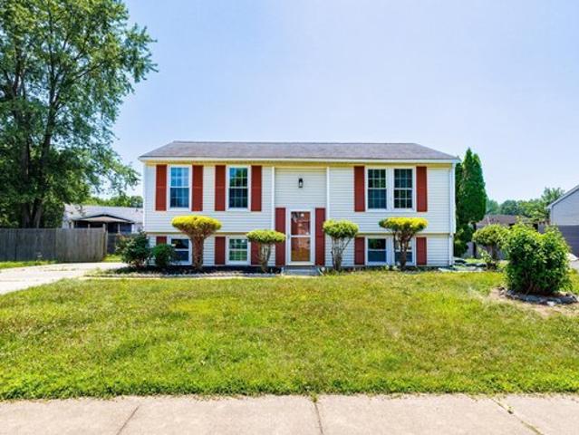 16 Leader Dr, Newark, DE 19713