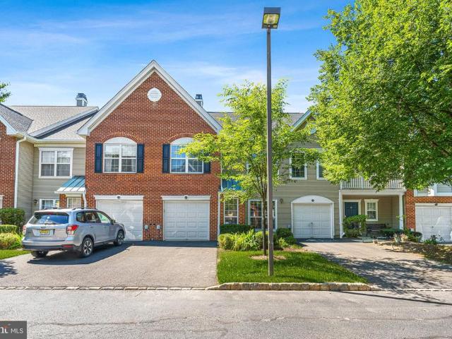 16 Lee Court