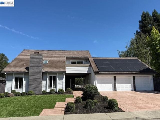 16 Leeds Ct W, Danville, CA 94526