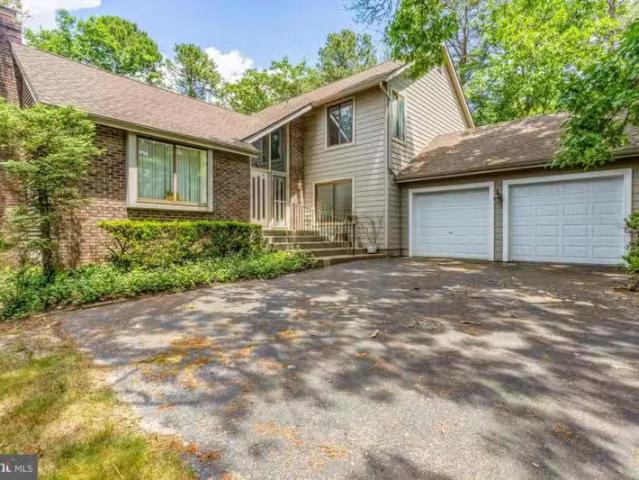 16 LEXTON RUN, VOORHEES, NJ 08043 Single Family Residence For.
