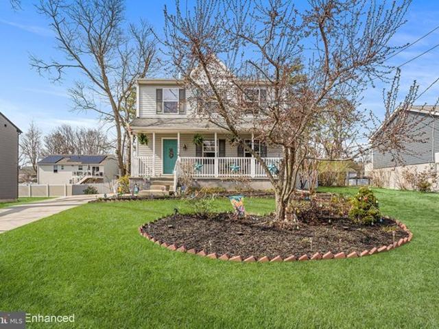 16 Lincoln Ave, Sicklerville, NJ 08081