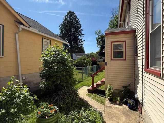 16 Lincoln Avenue # 5
