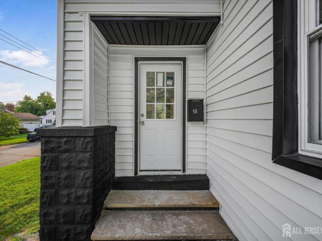 16 Lincoln Avenue