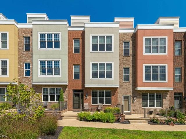 16 McKinley Pl, Lakewood, OH 44107