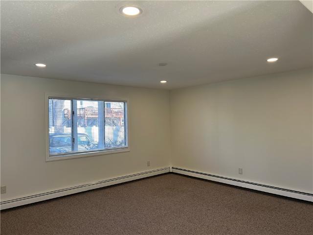 16 Manville Avenue