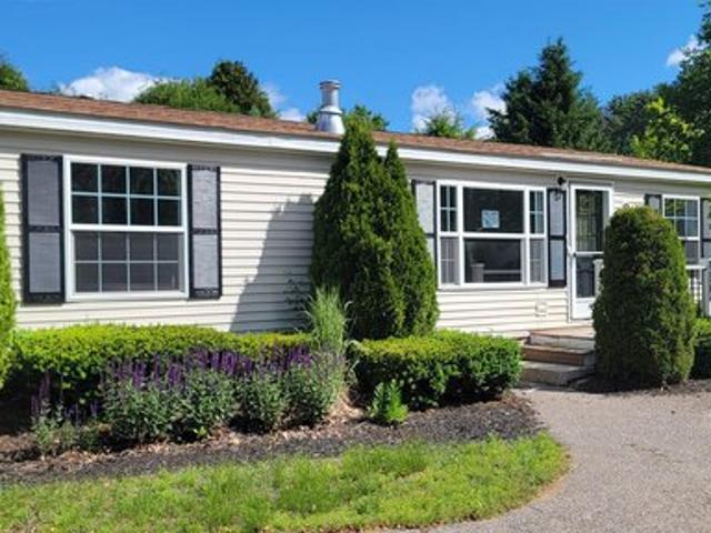 16 Magnolia Ln, Belmont, NH 03220