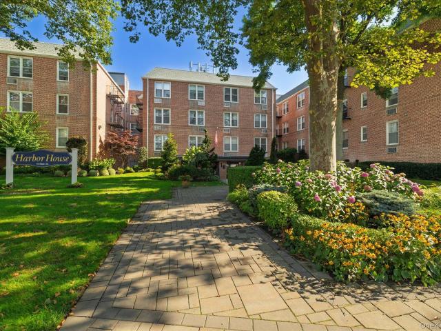 16 Main Street 2G
