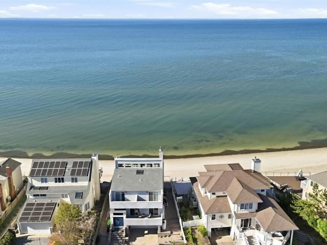 16 Makamah Beach Road