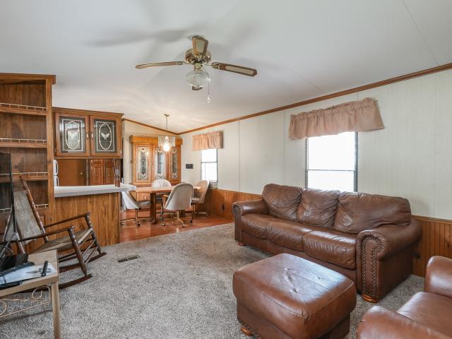 16 Maple Ridge Park
