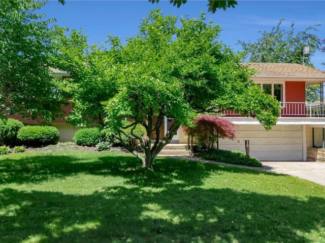 16 Meadow Lane