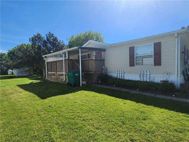16 Meadowlark Dr, Avon, NY 14414