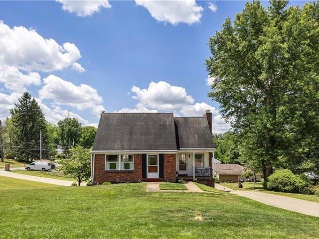 16 Midway Dr, McKees Rocks, PA 15136