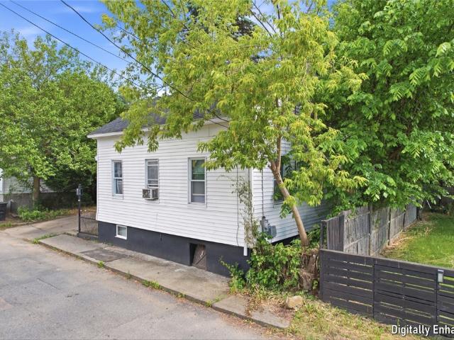 16 Mill Street