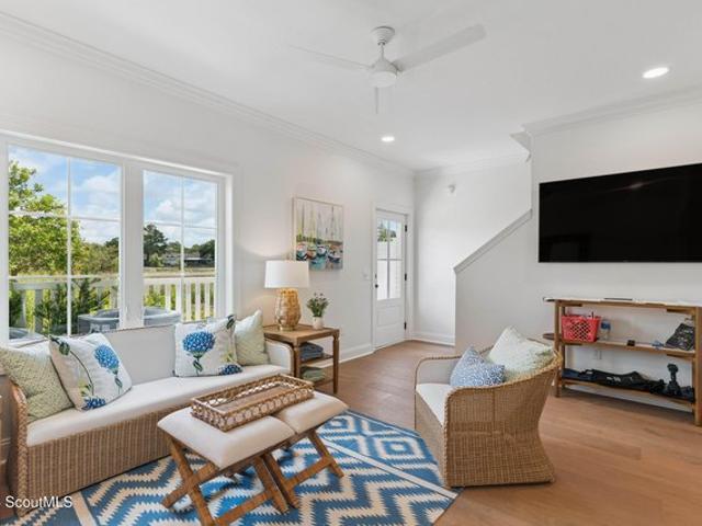 16 Moss Pointe Ln, Saint Simons Island, GA 31522