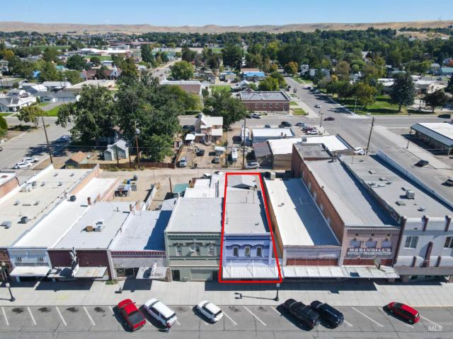 16 N Main St
