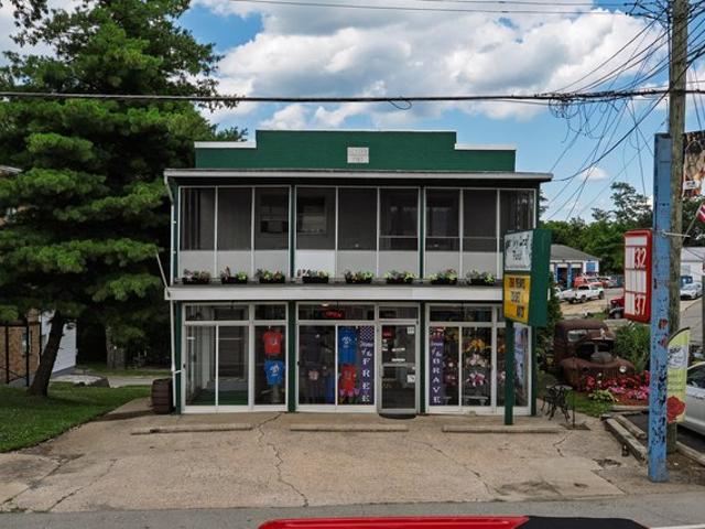16 N Main St, Dry Ridge, KY 41035