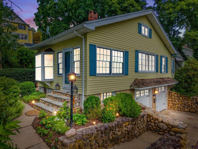 16 N Main St, Essex, CT 06426 | MLS #24147 | Compass