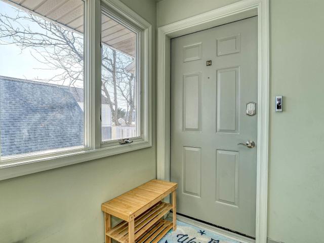 16 N Monroe Ave