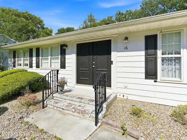 16 N Tunesbrook Drive
