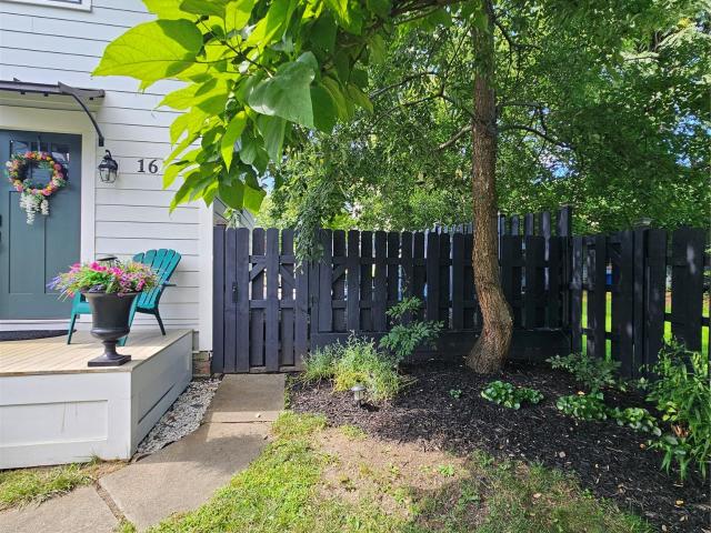 16 N Washington Street