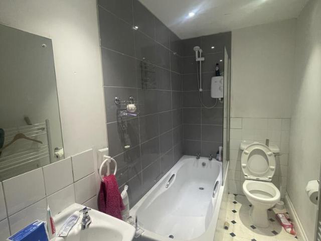 16 Napier Terrace, Basement 2 bed house share to rent £1,213 pcm £280 pw