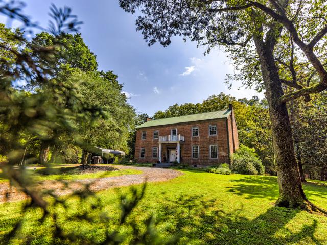 16 Navy Drive