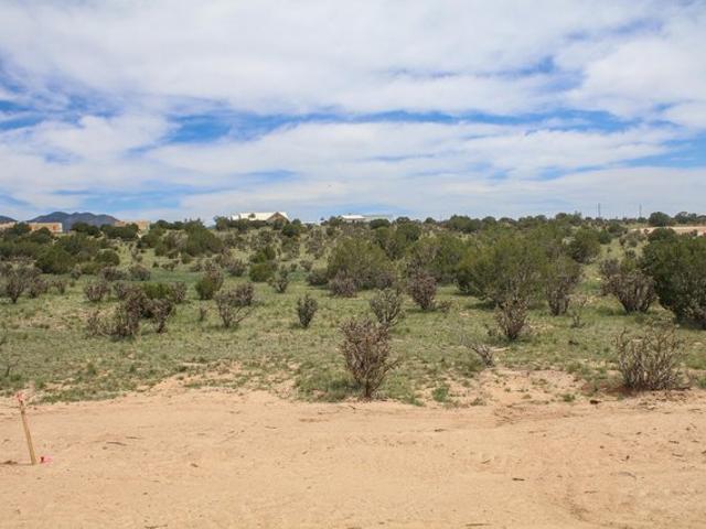16 Neighborly Way, Edgewood, NM 87015