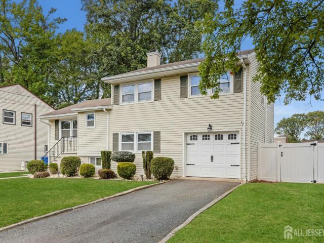 16 Neptune Place