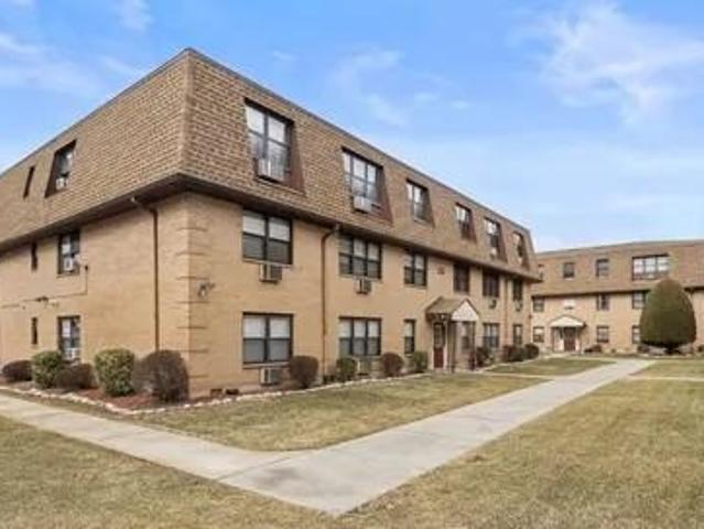 16 North End Dr # 16