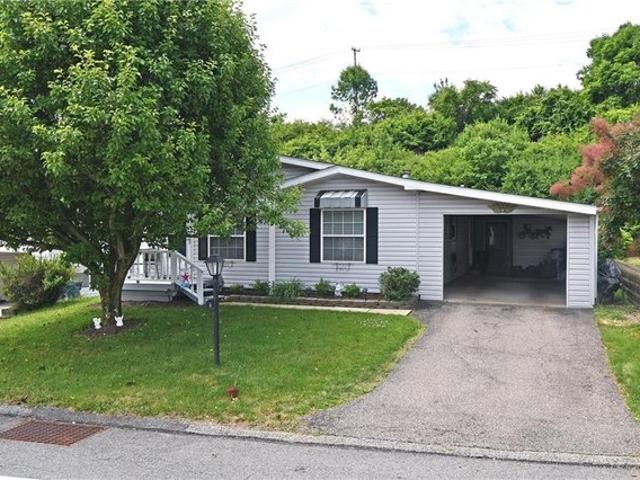 16 Northridge Cir, Carnegie, PA 15106