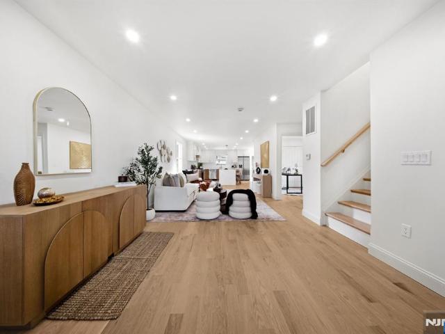 16 Norman Avenue