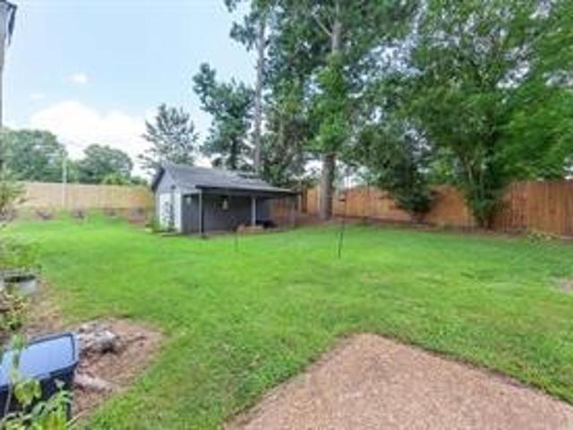 16 Oak Grove Rd