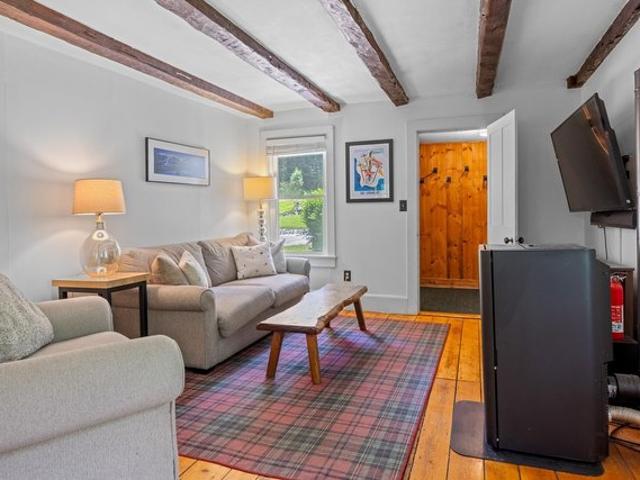 16 Old Farm Rd Unit 4, Winhall, VT 05340