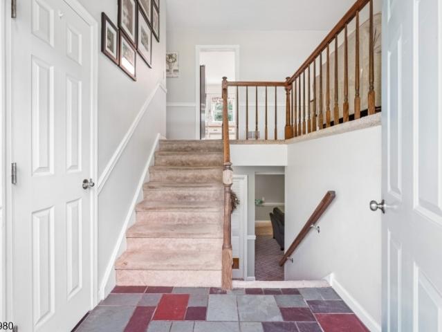 16 Old Mountain Rd