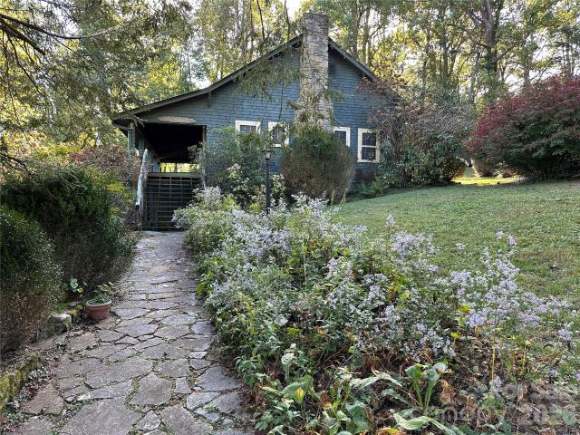 16 Osborn Knob Road
