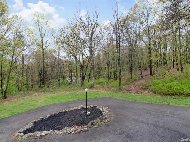 16 Oskar Drive