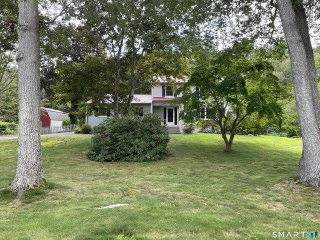16 Partridge Hollow Rd, Ledyard, CT 06335