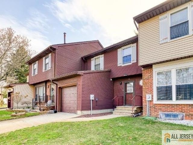 16 Pendleton Pl, Old Bridge, NJ 08857