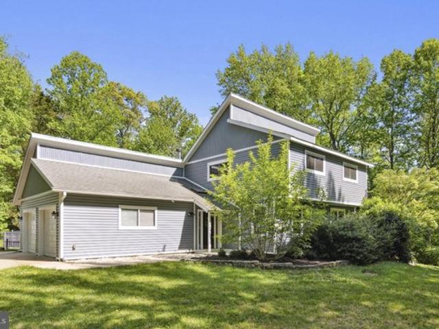 16 Peregrine Ct, Stafford, VA 22554
