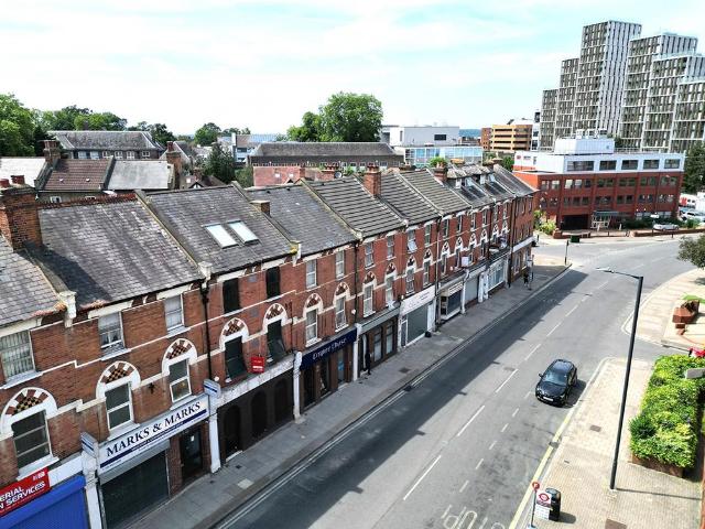 16 Peterborough Road, Harrow HA1 1 bed flat to rent £1,175 pcm £271 pw