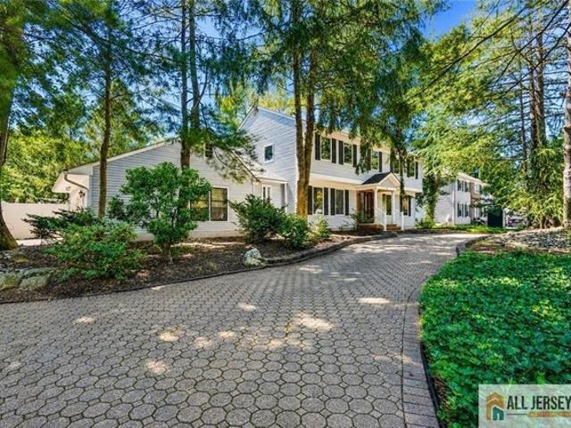 16 Phyllis Pl, Milltown, NJ 08850