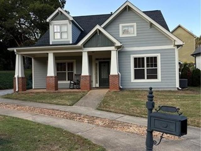 16 Plum Blossom Ln, Hampton, GA 30228