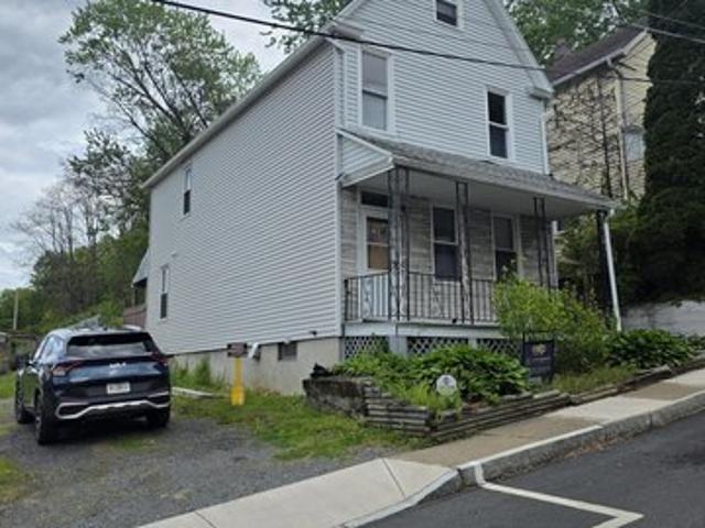 16 Priestly St, Wilkes Barre, PA 18702