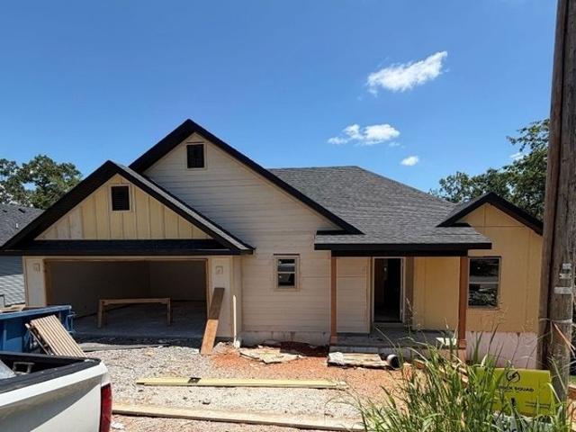16 Reading Ln, Bella Vista, AR 72714