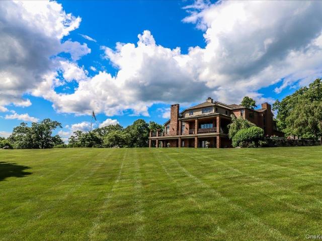 16 Reynwood Drive
