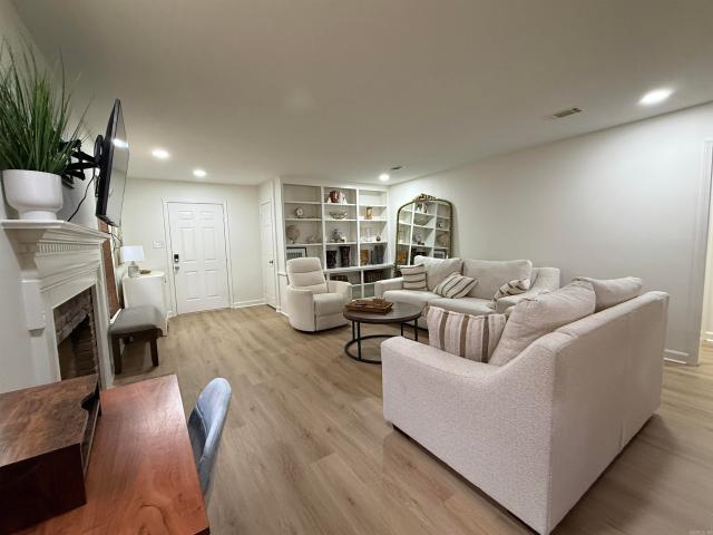 16 River Oaks Trace