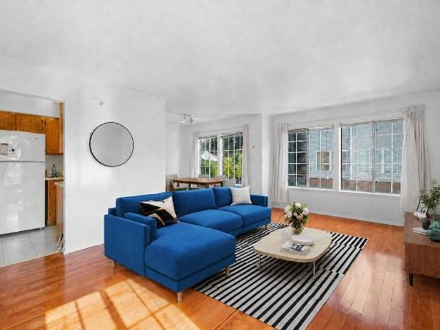 16 Roosevelt Ct, Staten Island, NY 10314