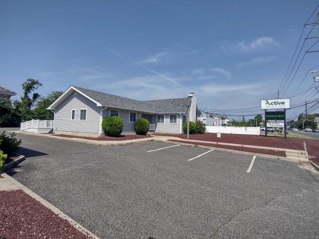 16 Roosevelt Blvd