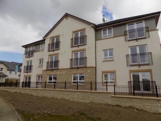 16 Robert Grove, Dunfermline KY11, 1 bed flat to rent, £775 pcm | PrimeLocation