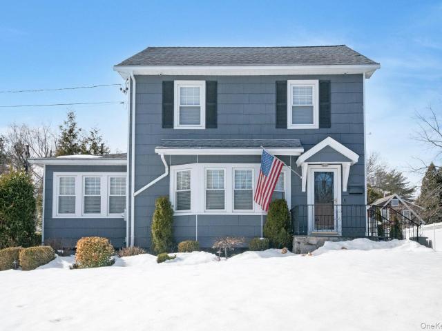 16 Robin St, Ossining, NY 10562 | Compass